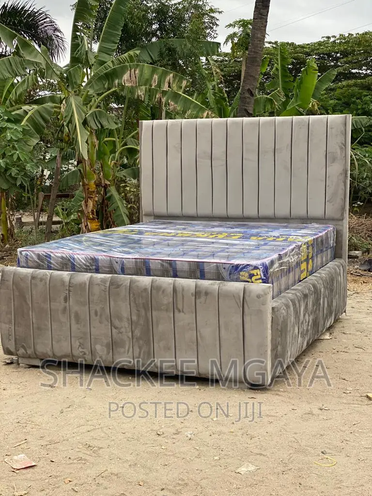 Bed Sofa 5,6 Na Godoro Lake Inch 8 in Kinondoni - Furniture, Shackee ...