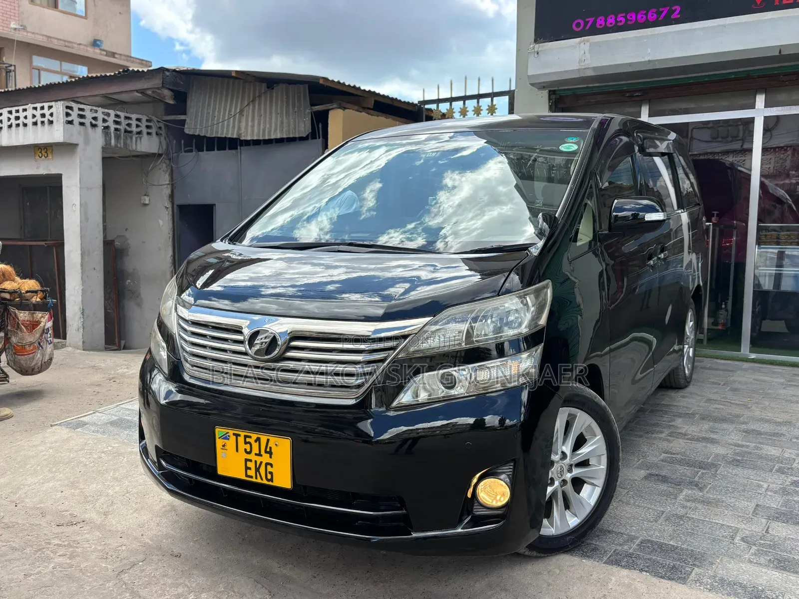 Toyota Vellfire 2009 Black in Ilala - Cars, Mahmoud Champion | Jiji.co.tz