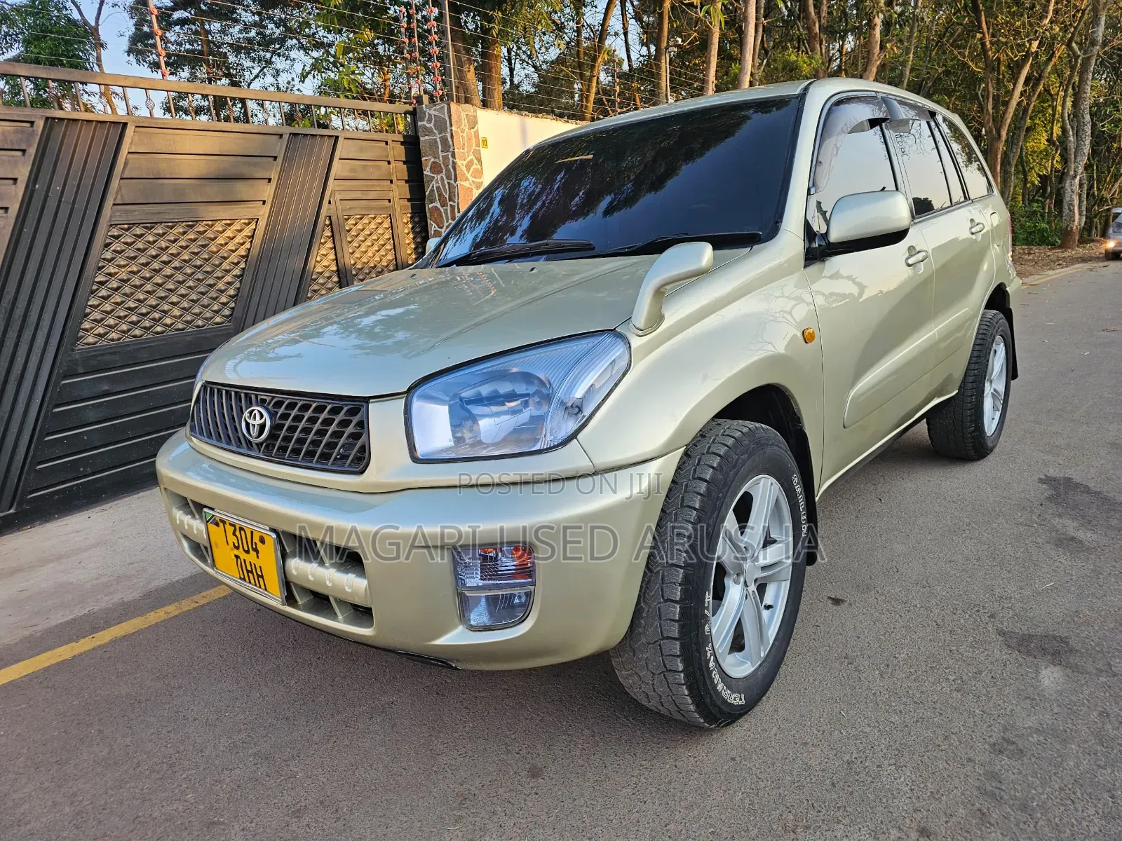 Toyota RAV4 2002 Gold in Arusha - Cars, Jeff Magari | Jiji.co.tz