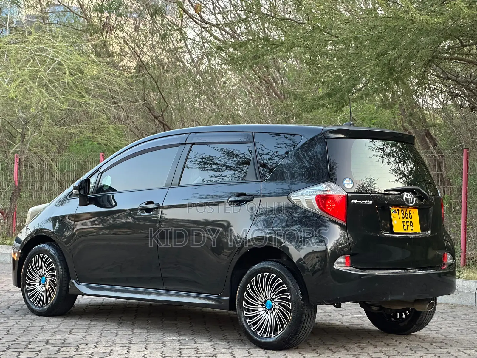 Toyota Ractis 2010 Black in Kinondoni - Cars, Kiddy Motors | Jiji.co.tz