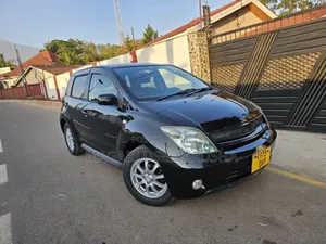 Toyota IST 2004 Black in Arusha - Cars, Jeff Magari | Jiji.co.tz