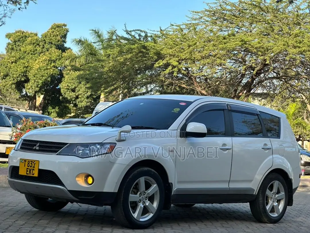 Mitsubishi Outlander 2009 Off white in Kinondoni - Cars, Magari ...