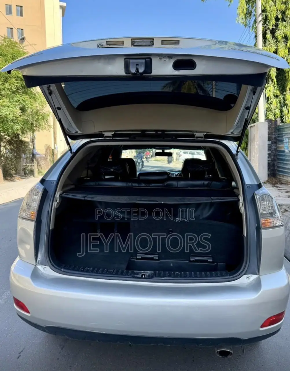 Toyota Harrier 2005 Silver in Kinondoni - Cars, Jey Motors | Jiji.co.tz