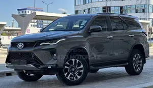 Toyota Fortuner 2025 Green in Kinondoni - Cars, Jimromotors-tz Ndossa ...