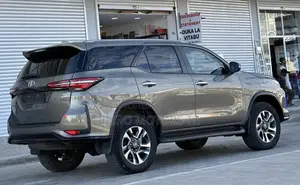 Toyota Fortuner 2025 Green in Kinondoni - Cars, Jimromotors-tz Ndossa ...