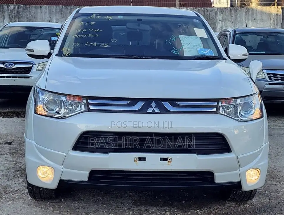 Mitsubishi Outlander 2012 White in Kinondoni - Cars, Bashir Adnan ...