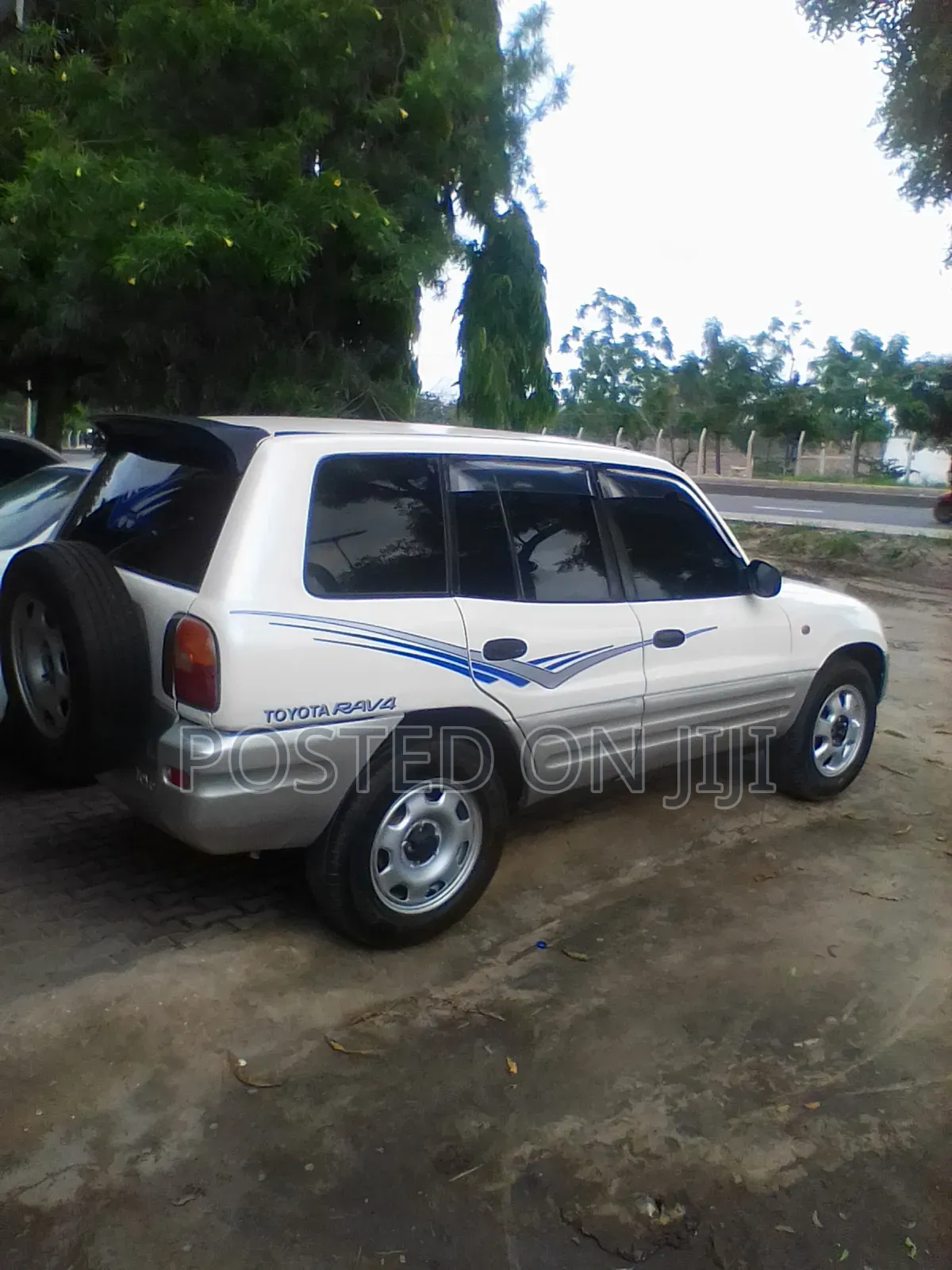 Toyota RAV4 1999 White in Ilala - Cars, Starvoicetanzania Tanzania ...