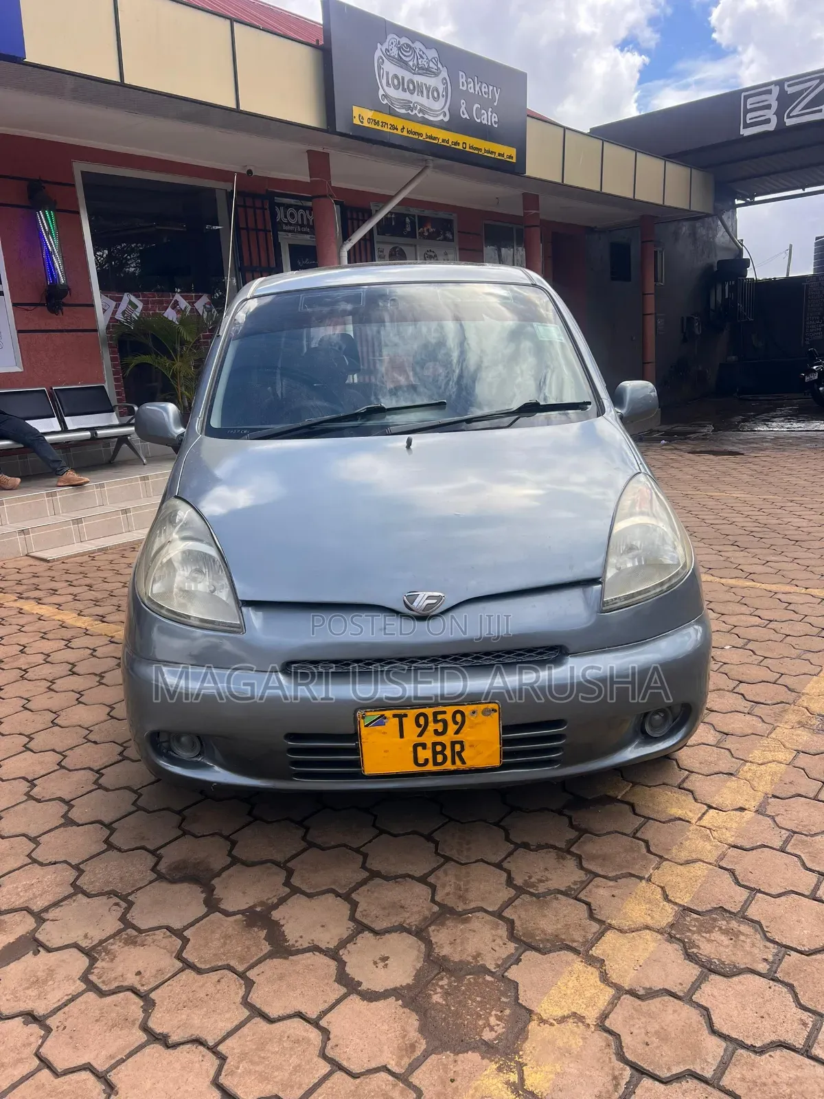 Toyota Fun Cargo 2004 Gray in Arusha - Cars, Jeff Magari | Jiji.co.tz