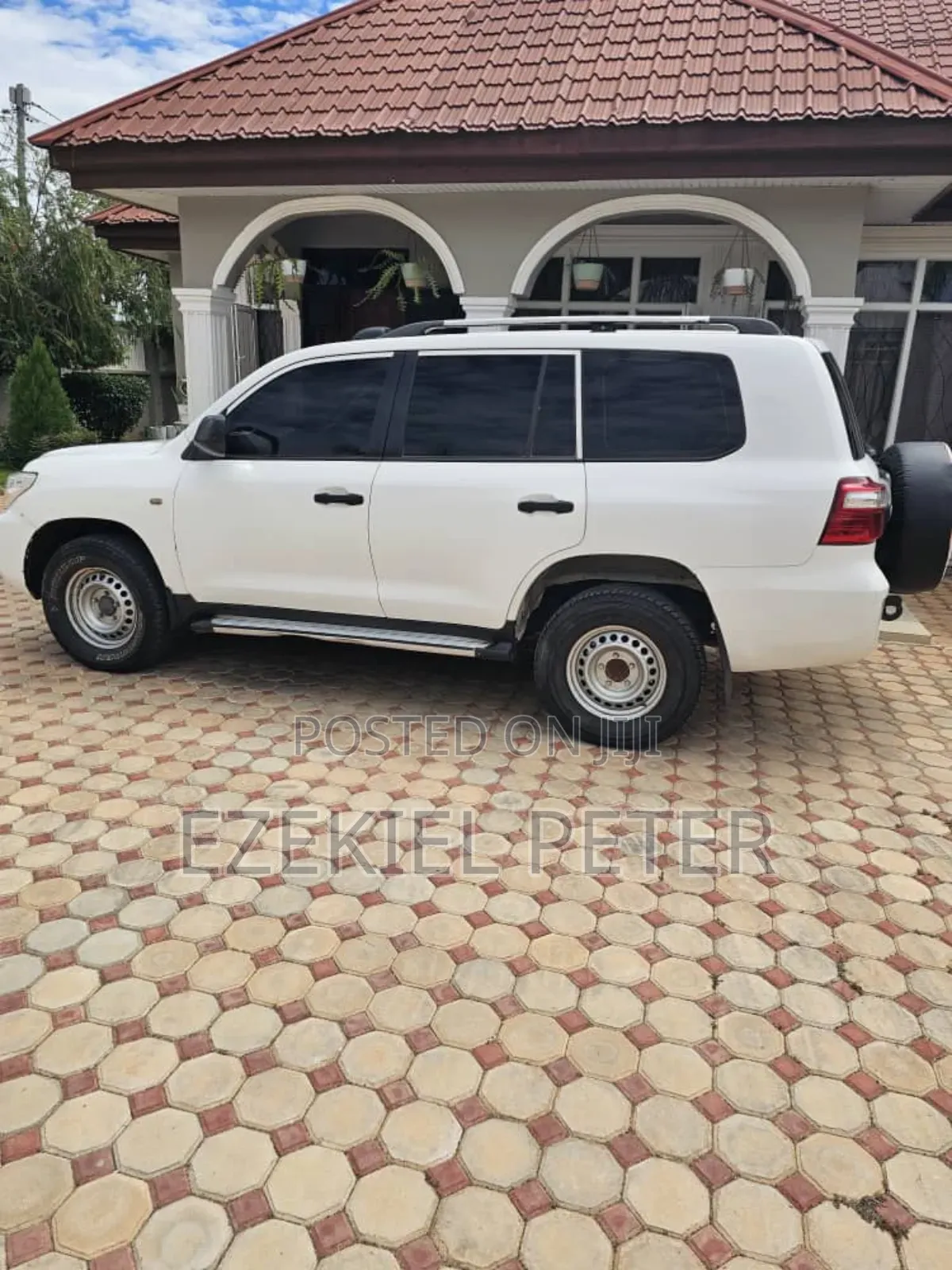 Toyota Land Cruiser 2010 White in Ilemela - Cars, Eze Used Car Mwanza | Jiji.co.tz