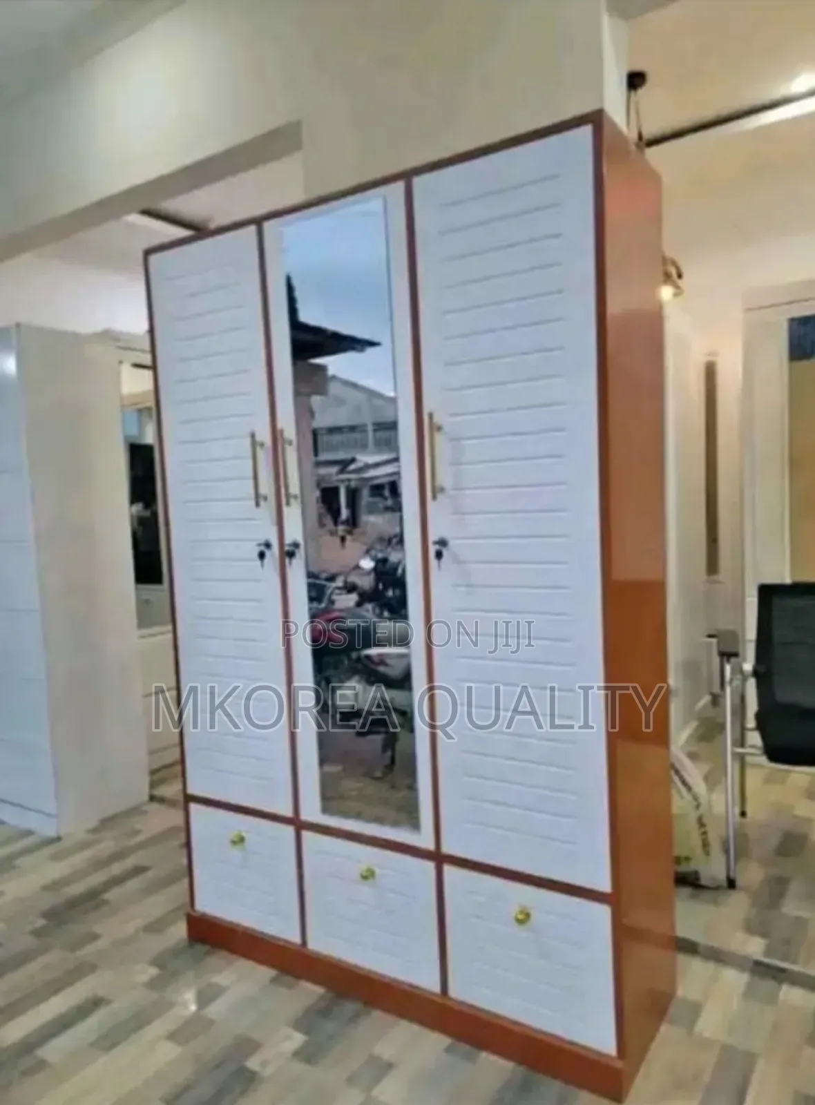 Kabati Languo Milango Mitatu Na Droo Tatu in Kinondoni - Furniture ...