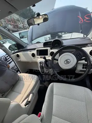 Toyota Spade 1.3 2014 Maroon in Kinondoni - Cars, Ndimba Magaritz ...