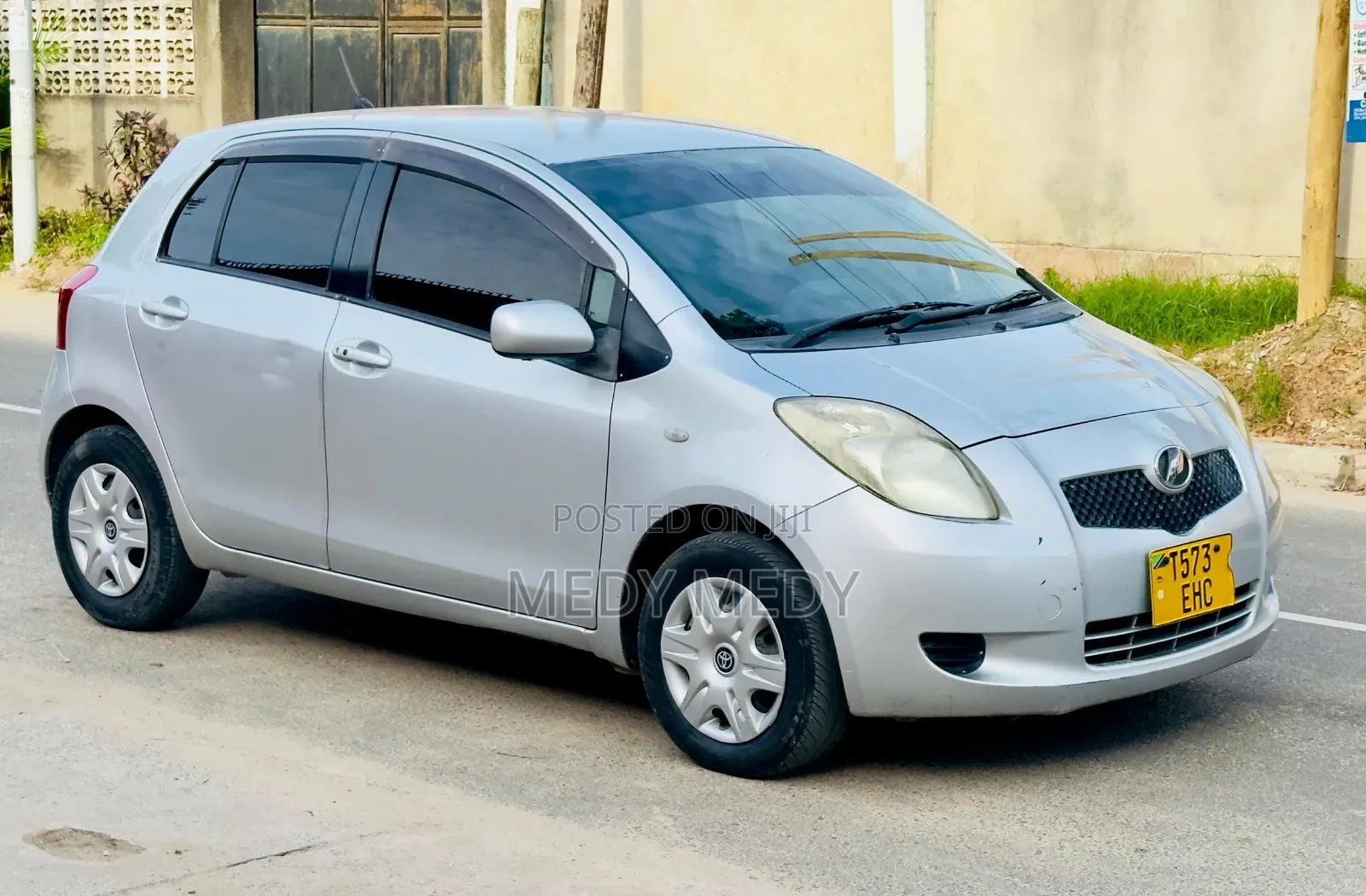 Toyota Vitz 2006 Silver in Kinondoni - Cars, Medy Medy | Jiji.co.tz