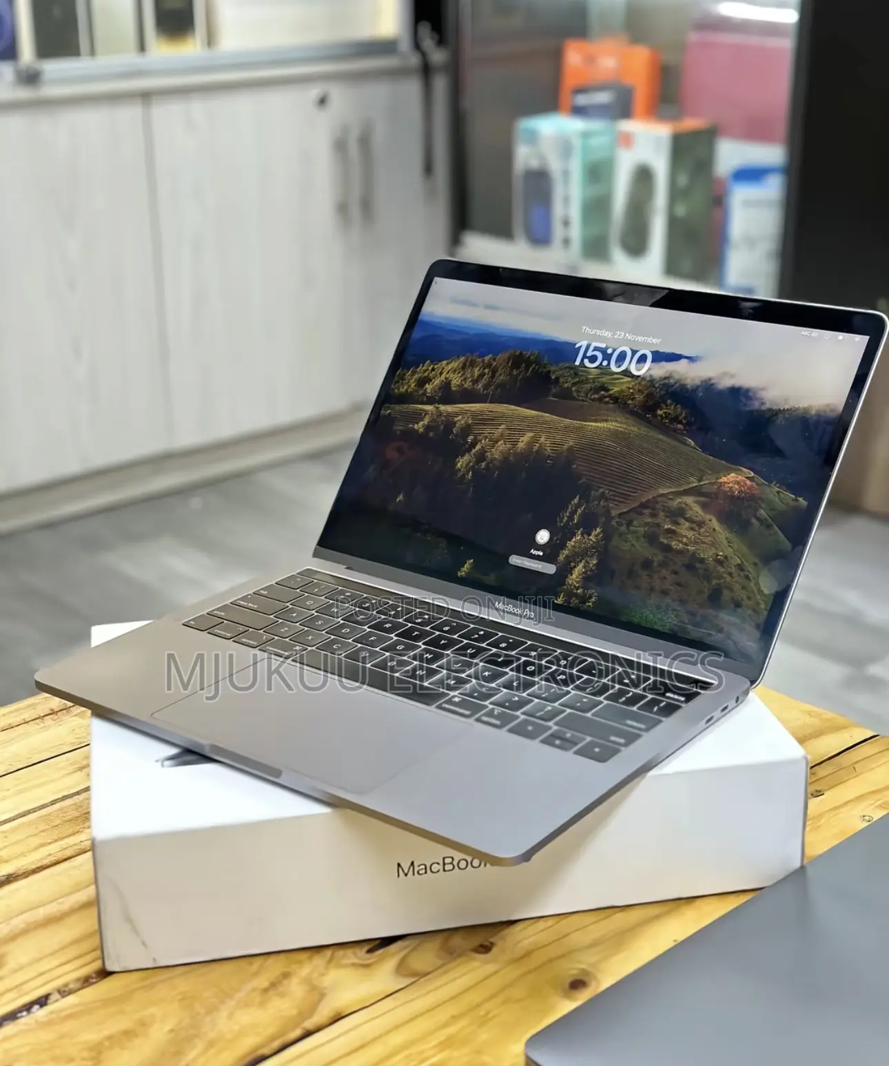 Laptop Apple MacBook Pro 2021 M1 16GB Apple M1 Pro SSD 512GB in Ilala ...