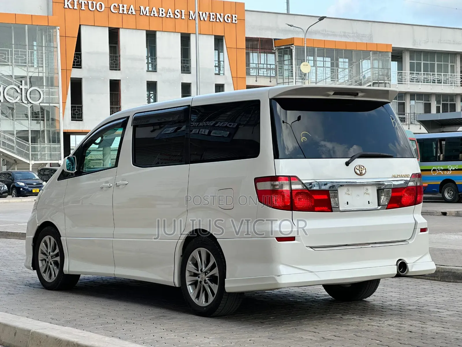 Toyota Alphard 2004 White in Kinondoni - Cars, Passion Magari | Jiji.co.tz