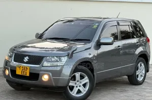 Suzuki Escudo 2012 Ivory in Kinondoni - Cars, Vee Auto's Dealertz ...