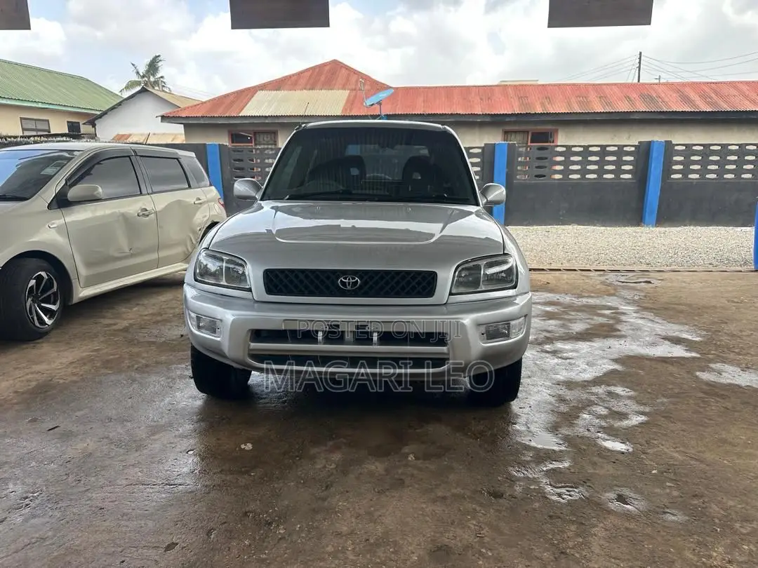 Toyota RAV4 1999 Silver in Ilala - Cars, Magari Leo | Jiji.co.tz