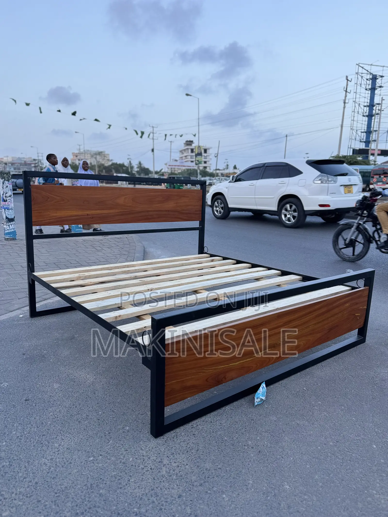 Kitanda Kizuri. Queen Size for sale - Makinisale Price: TSh 315,000 on ...