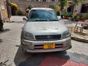 Toyota RAV4 1999 Silver in Ilala - Cars, Dickpekar Las Vegas | Jiji.co.tz