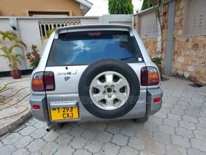 Toyota RAV4 1999 Silver in Ilala - Cars, Dickpekar Las Vegas | Jiji.co.tz