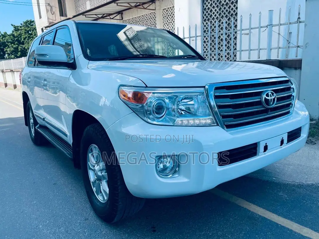 Toyota Land Cruiser 4.5 V8 GL 2013 White in Kinondoni - Cars, Omegas ...