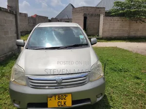 Toyota Raum 1.5 AWD 2004 Silver in Ilala - Cars, Steven Martin | Jiji.co.tz