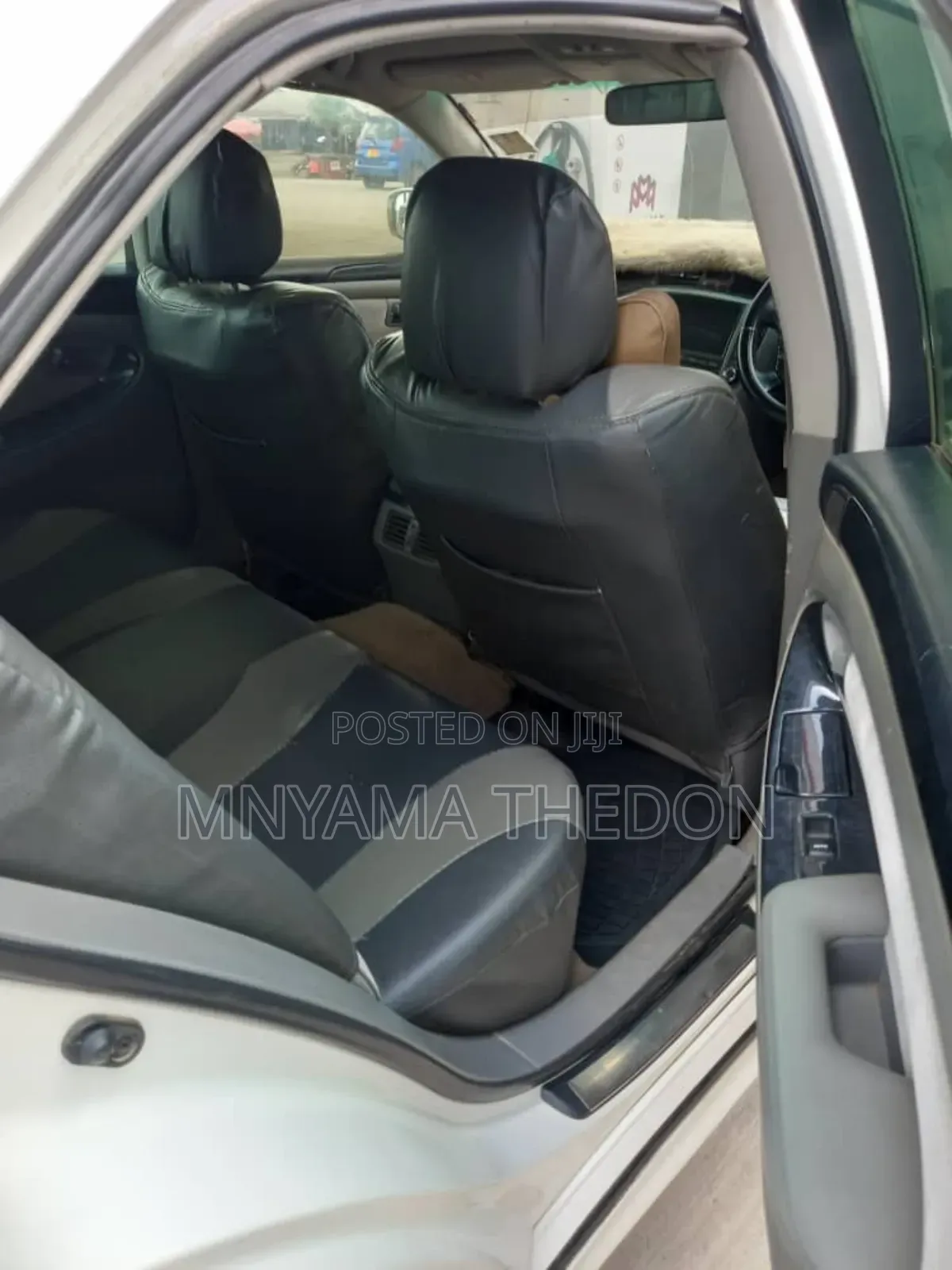 Toyota Crown Royale 2005 White in Ilala - Cars, Mnyama Thedon | Jiji.co.tz