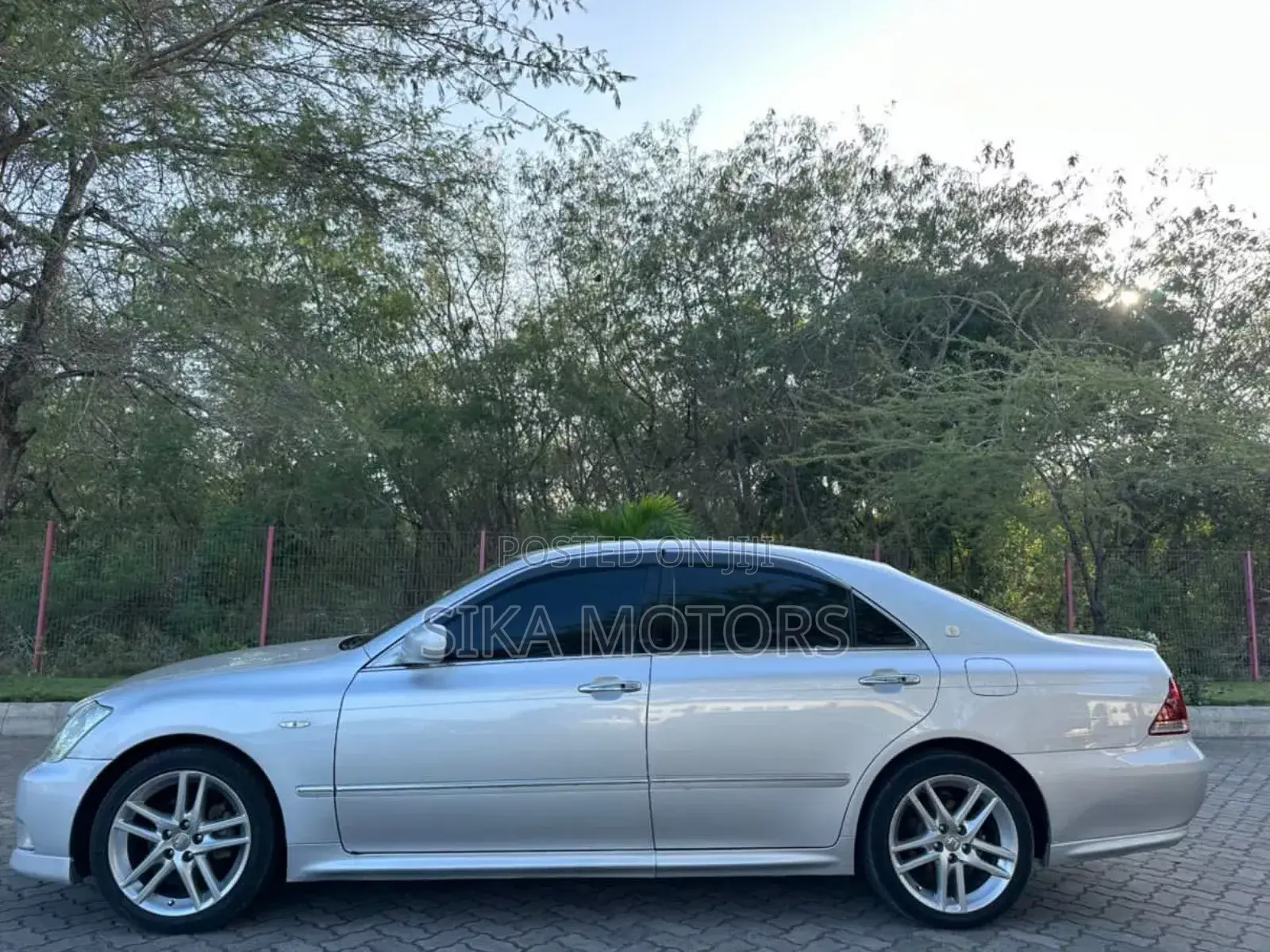 Toyota Crown Royale 2005 Silver in Kinondoni - Cars, Sika Motors | Jiji ...