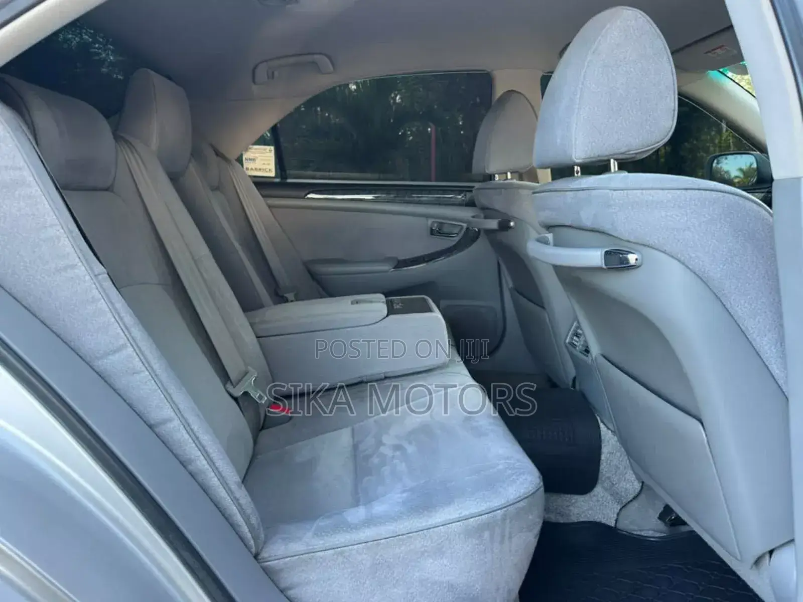 Toyota Crown Royale 2005 Silver in Kinondoni - Cars, Sika Motors | Jiji ...