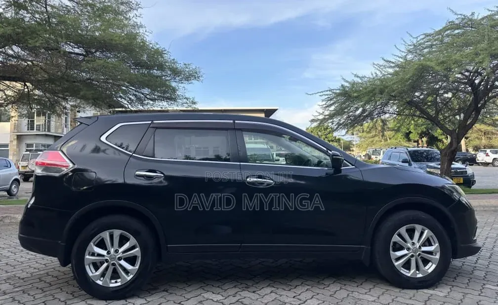 Nissan X-Trail 2015 Black kwa mauzo - David Myinga Bei: TSh 35,800,000 ...