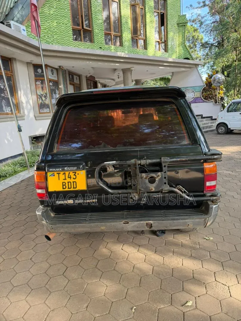 Toyota Hilux Surf 1997 Black kwa mauzo - MAGARI USED ARUSHA Bei: TSh ...